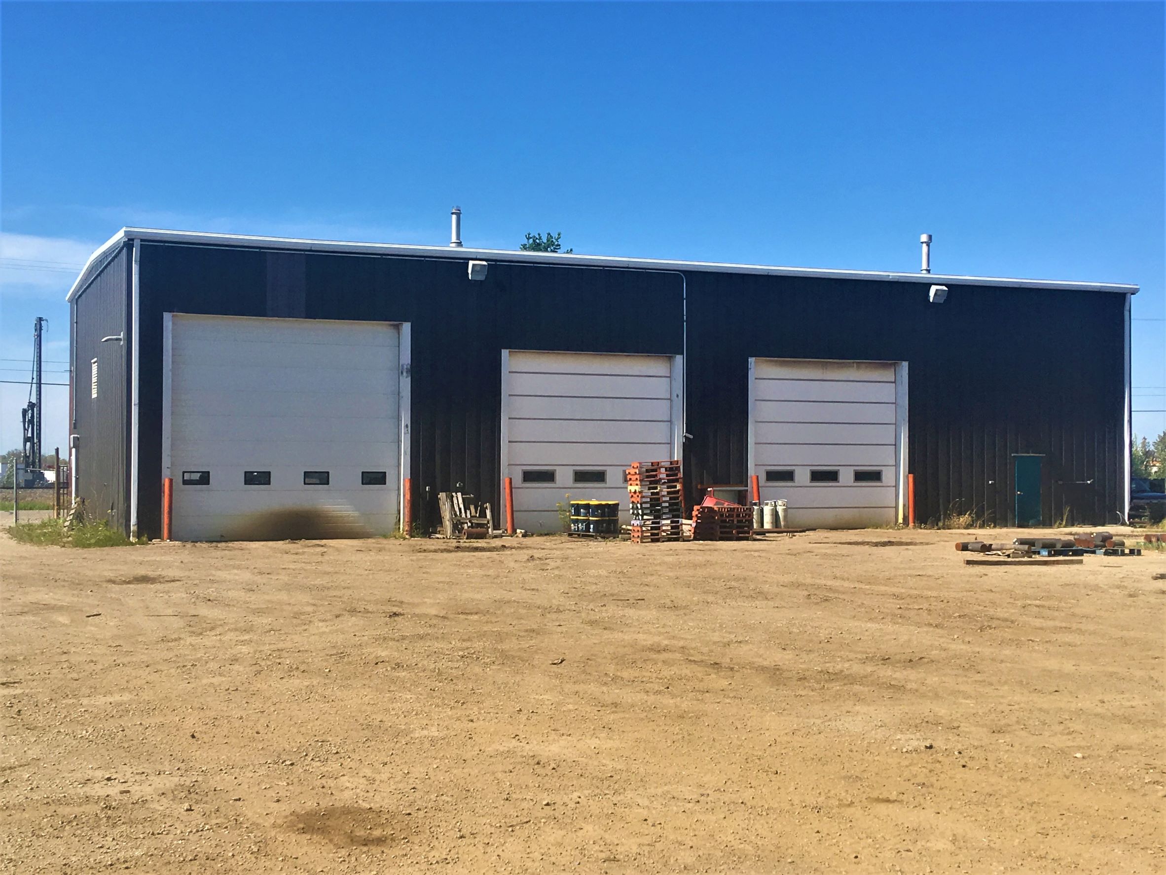 For Rent Two Industrial Shops with Yard Nisku