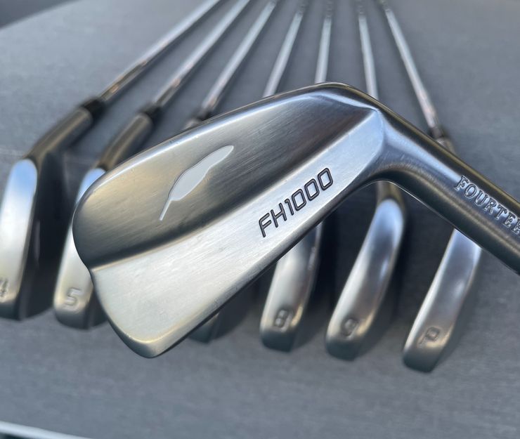 Fourteen FH1000 3-PW Forged Iron Set True Temper Dynamic Gold S300 ...